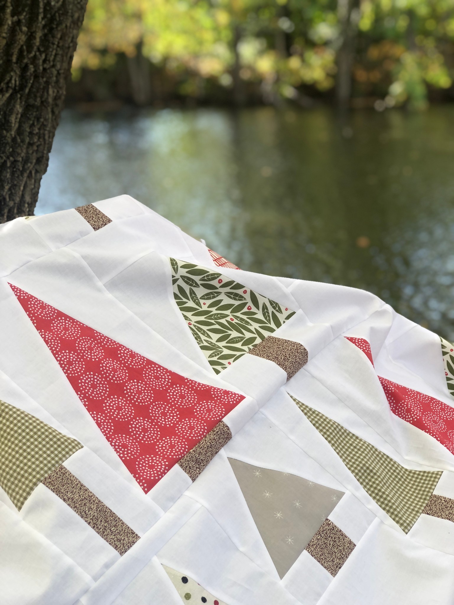 Holiday Hills Quilt – Two Terriers Studio